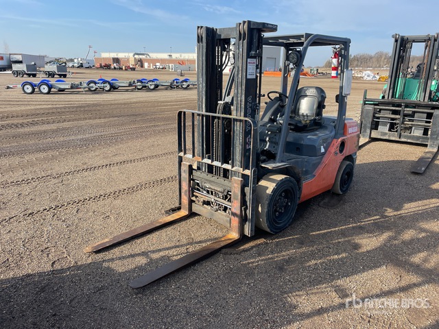 2013 Toyota 8FDU32 6250 lb Pneumatic Tire Forklift | Ritchie Bros ...