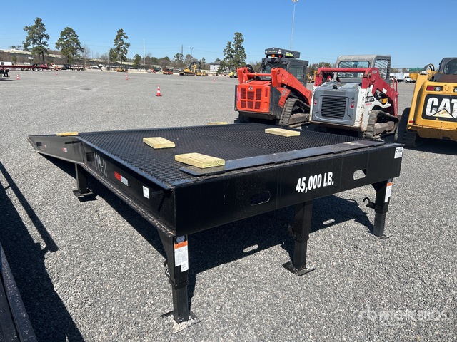 101 in x 25 ft Steel Floor Loading Ramp (Unused) | Ritchie Bros ...