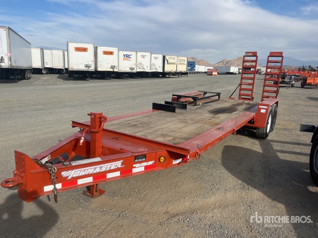 2016 Towmaster T-20D 23 ft Equipment Trailer | Ritchie Bros. Auctioneers