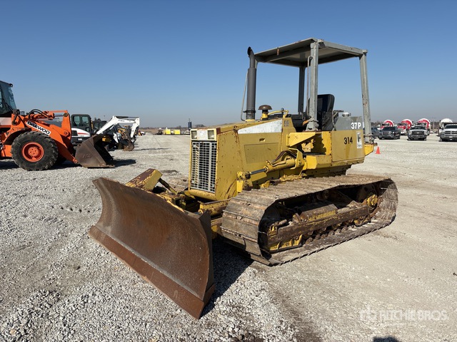 1994 Komatsu D37P-2 Crawler Dozer | Ritchie Bros. Auctioneers