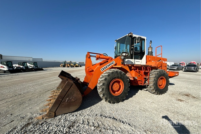 1999 Daewoo MG250-III Wheel Loader | Ritchie Bros. Auctioneers