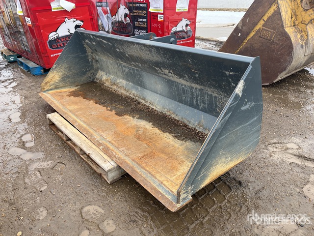 Gehl S0S142 96 in Telehandler Bucket | Ritchie Bros. Auctioneers