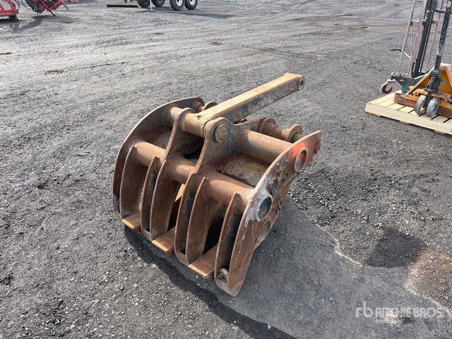 36 in Clamshell Grapple | Ritchie Bros. Auctioneers