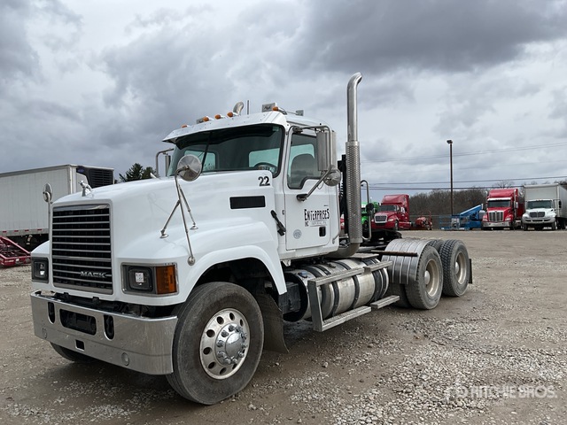 2015 Mack CHU613 Pinnacle 6x4 T/A Day Cab Truck Tractor | Ritchie Bros ...