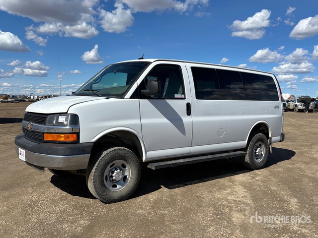 2015 Chevrolet Express 2500 4x4 12 Passenger Van | Ritchie Bros ...
