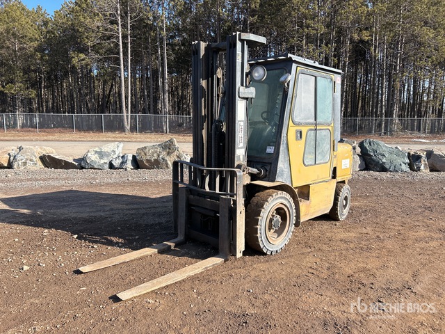 2003 Cat DP35K 6250 lb Forklift | Ritchie Bros. Auctioneers