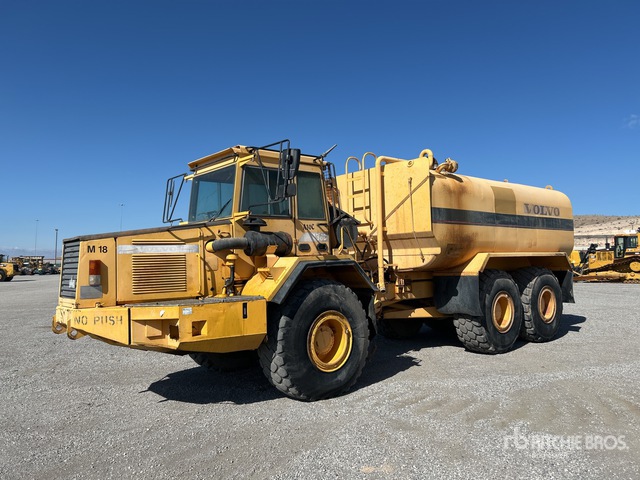 1995 Volvo A30 6000 gal 6x6 Articulated Water Truck | Ritchie Bros ...