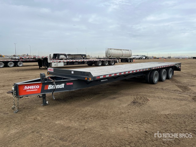 2021 UPR1628 33 ft Tri/A Equipment Trailer | Ritchie Bros. Auctioneers