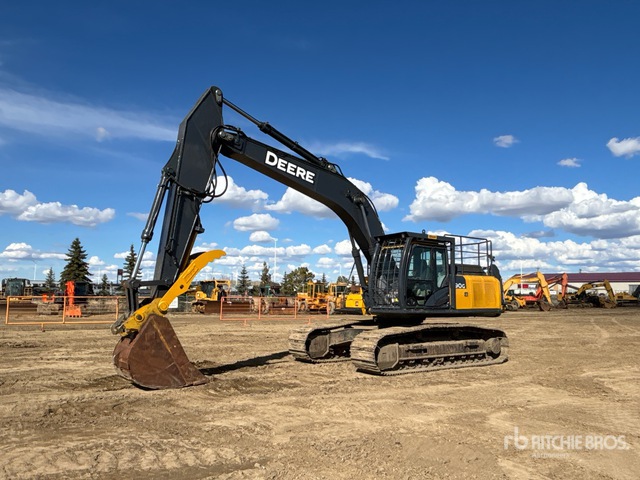 2011 John Deere 290G LC Tracked Excavator | Ritchie Bros. Auctioneers