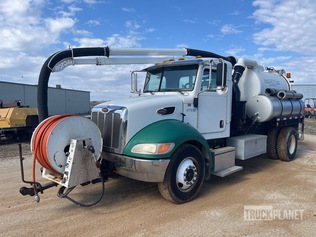 Vactor 2103-16 on 2005 Peterbilt 335 4x2 Vacuum Tanker Truck in Orleans ...