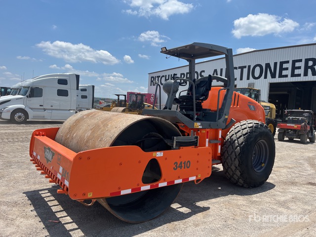 2013 Hamm 3410 Smooth Drum Compactor | Ritchie Bros. Auctioneers