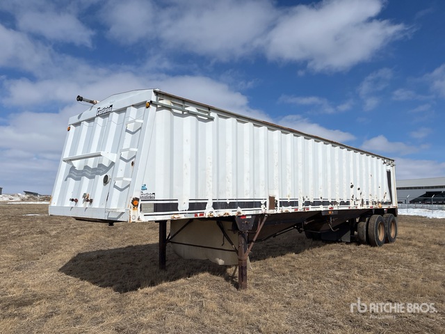 1995 Castleton 36 ft T/A Grain Trailer | Ritchie Bros. Auctioneers