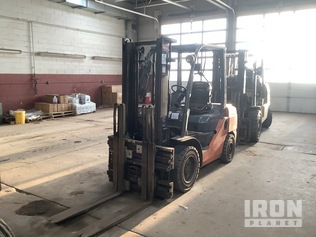 2011 Toyota 8FDU32 5150 lb Cushion Tire Forklift in Elk River ...