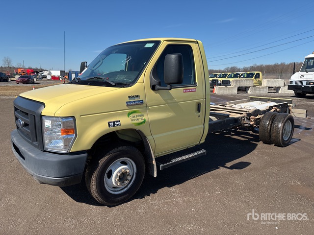 2019 Ford E-450 XL 4x2 Cab and Chassis | Ritchie Bros. Auctioneers
