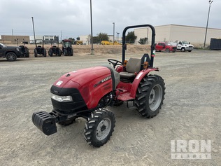2016 Case Farmall 30A 4WD Utility Tractor in Perris, California, United ...