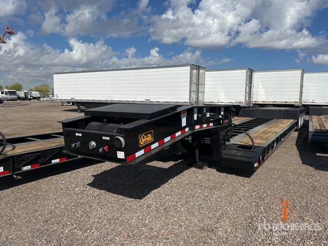 2025 Witzco RG-52 Tri/A Removable Gooseneck Rimorchio ribassato | Ritchie Bros. Auctioneers