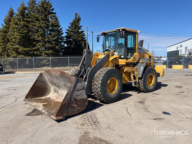 2015 Volvo L90H Wheel Loader | Ritchie Bros. Auctioneers