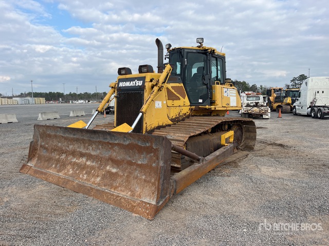 2014 Komatsu D65PX-17 Crawler Dozer | Ritchie Bros. Auctioneers