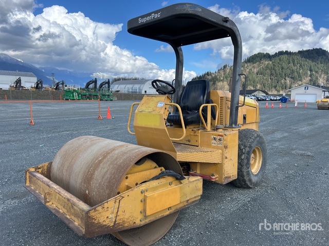 Super Pac 540 Smooth Drum Compactor | Ritchie Bros. Auctioneers