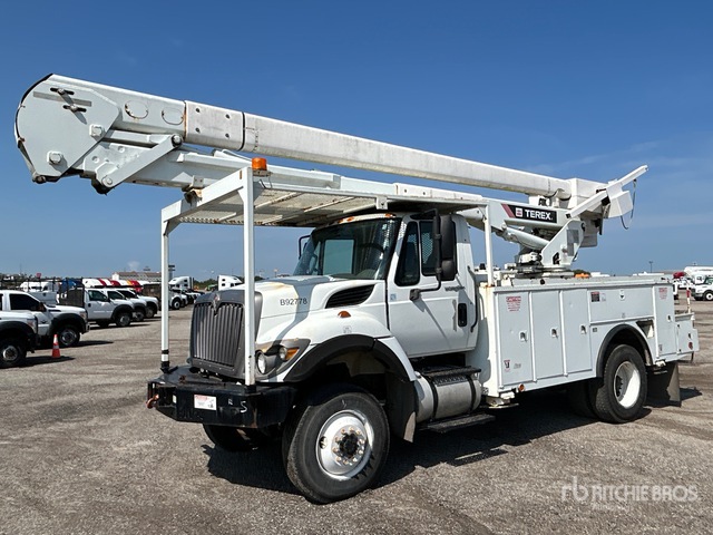 2013 Terex HI-Ranger 5TC-55 55 ft on 2014 International 7300 4x4 Bucket ...
