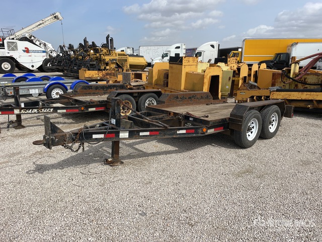 2015 Lucon 10 ft T/A Tilt Deck Trailer | Ritchie Bros. Auctioneers