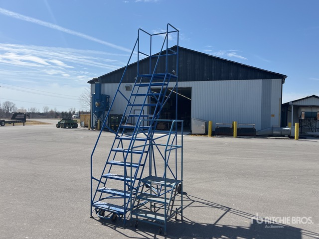 Quantity of (2) Ladder | Ritchie Bros. Auctioneers