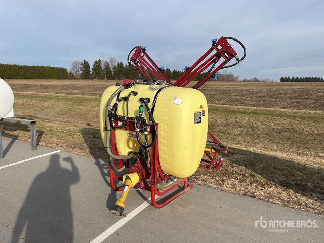 2018 Hardi 30 ft 3-Point Hitch Sprayer | Ritchie Bros. Auctioneers