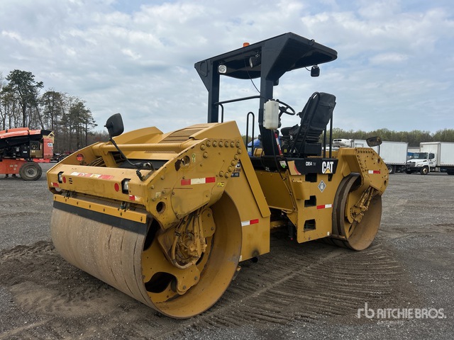 2013 Cat CB54 XW Double Drum Roller | Ritchie Bros. Auctioneers