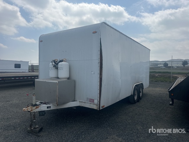 2016 Universal Trailers Inc 19 ft T/A Enclosed Trailer | Ritchie Bros ...