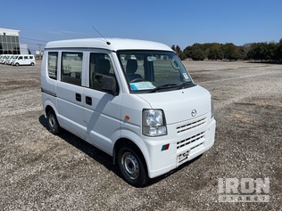 2014 年 Mazda SCRUM Minivan in Narita City, Japan (Asia-Pacific Item ...