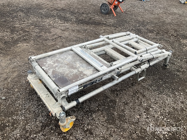 Youngman Youngman adjusta mini work platform | Ritchie Bros. Auctioneers