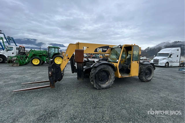 2007 Cat TL943 Telehandler | Ritchie Bros. Auctioneers