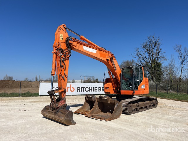 2014 Doosan DX235 LCR Pelle Sur Chenilles Tracked Excavator | Ritchie Bros. Auctioneers
