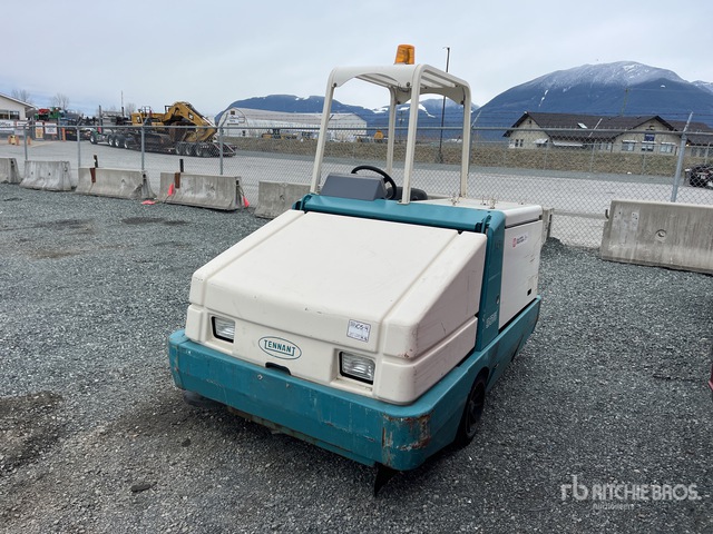 1996 Tennant 355LP Ride-On Floor Sweeper | Ritchie Bros. Auctioneers