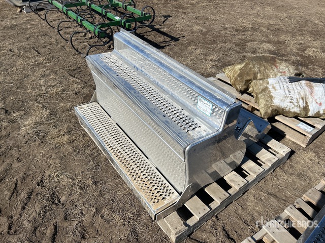 Quantity of (2) Peterbilt Steps | Ritchie Bros. Auctioneers