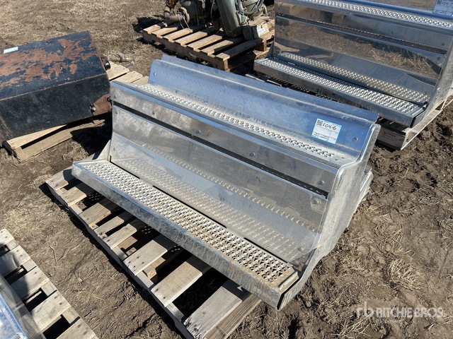 Quantity of (2) Peterbilt Steps | Ritchie Bros. Auctioneers