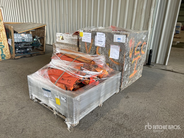 Quantity of Construction signs Flags | Ritchie Bros. Auctioneers