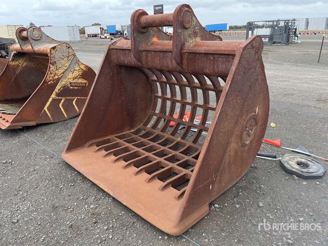 Weldit 1750 mm Q/C Skeleton Excavator Bucket - Fits Volvo EC480D ...