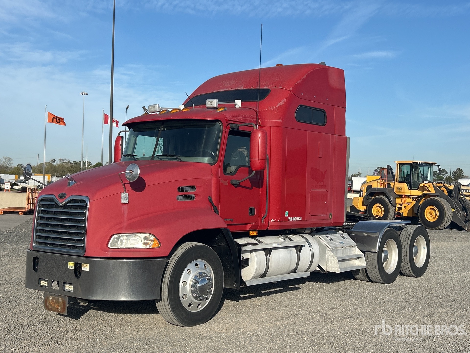2004 Mack CX613 6x4 T/A Sleeper Truck Tractor | Ritchie Bros. Auctioneers