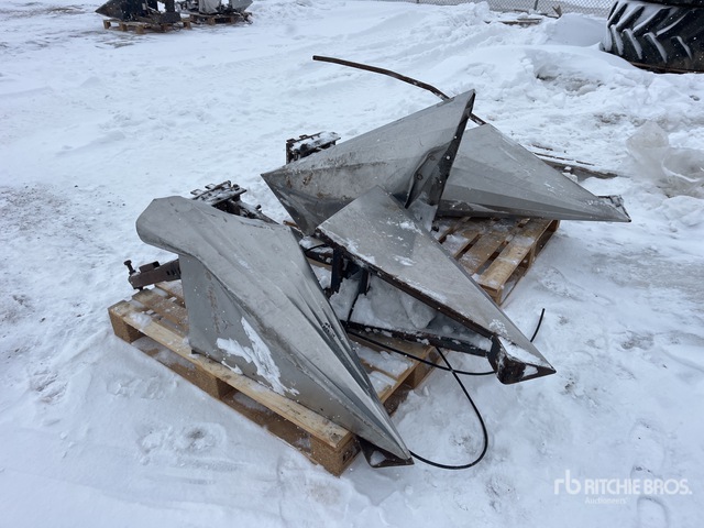 Quantity of (4) Crop Dividers - Fits Miller Nitro 4275 | Ritchie Bros ...