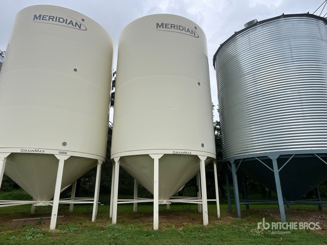 Meridian GrainMax GM4000 +/- 4000 bu Smooth Wall Hopper Grain Bin ...