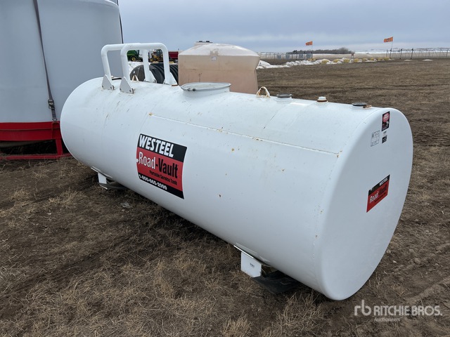 2014 Westeel Road-Vault 1000 gal Fuel Tank (Unused) | Ritchie Bros ...