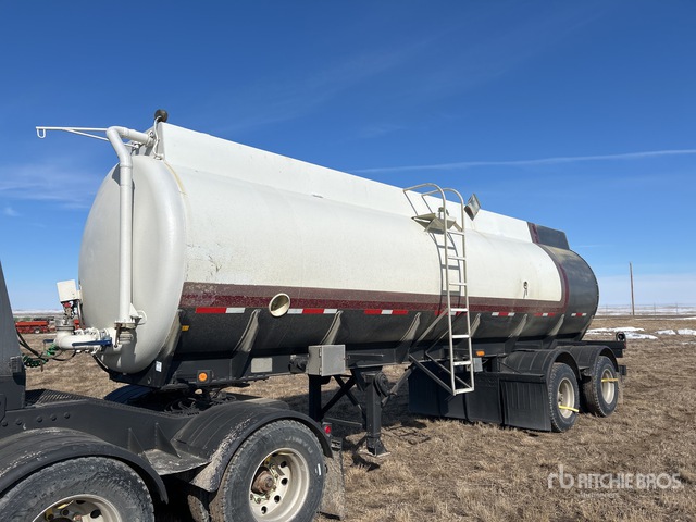 2002 Wabash Super B-Train Pup Remorque citerne | Ritchie Bros. Auctioneers