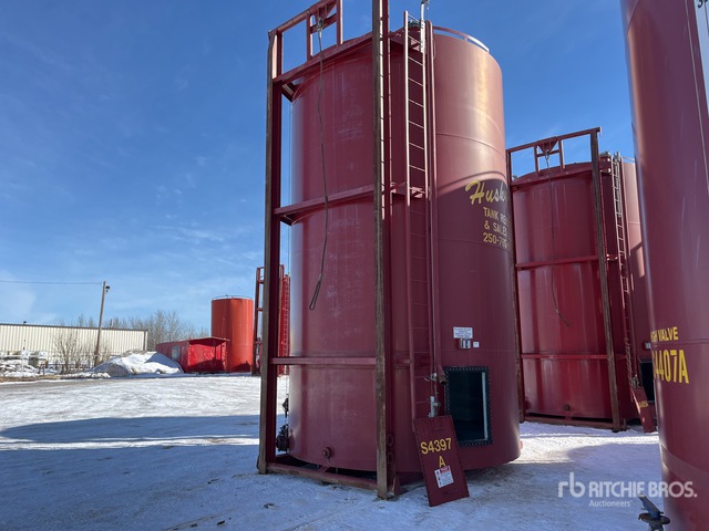 2011 Peaceland Fabricating Ltd 400 bbl Skid Mounted Steel Storage Tank ...