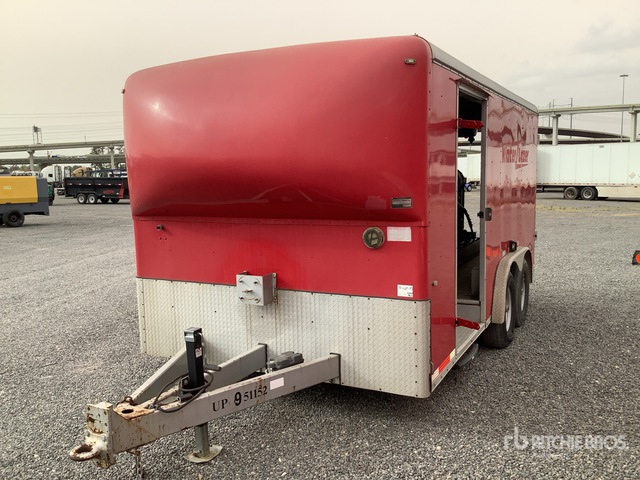 2012 Wells Cargo 16 ft T/A w/ Engine Driven UHP Pump Remolque Cerrado ...