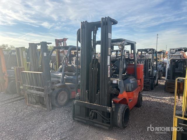 2005 Toyota 7FGCU45 8850 lb Cushion Tire Forklift | Ritchie Bros ...