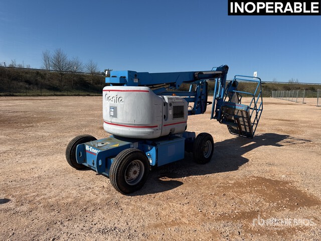 2000 Genie Z4525 2WD Hybrid Nacelle Articulee Articulating Boom Lift ...