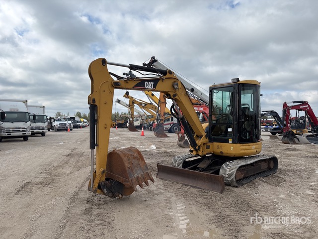 2006 Cat 305 CR Mini Excavator | Ritchie Bros. Auctioneers