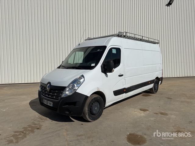 2018 Renault Master Vehicule Utilitaire Cargo Van | Ritchie Bros ...