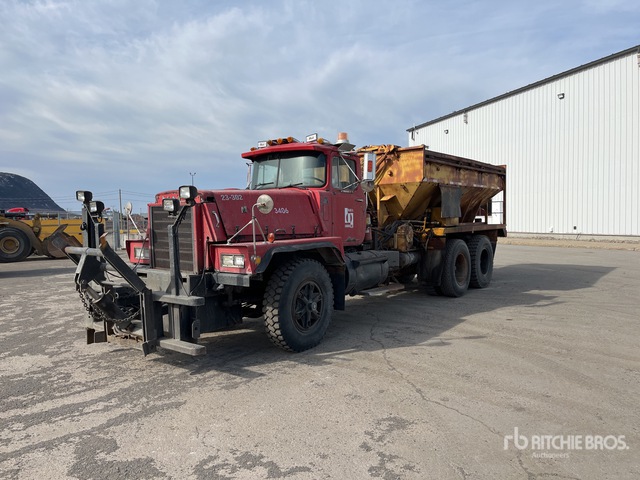 1985 Mack RD821SX 6x4 Snow Plow Truck | Ritchie Bros. Auctioneers